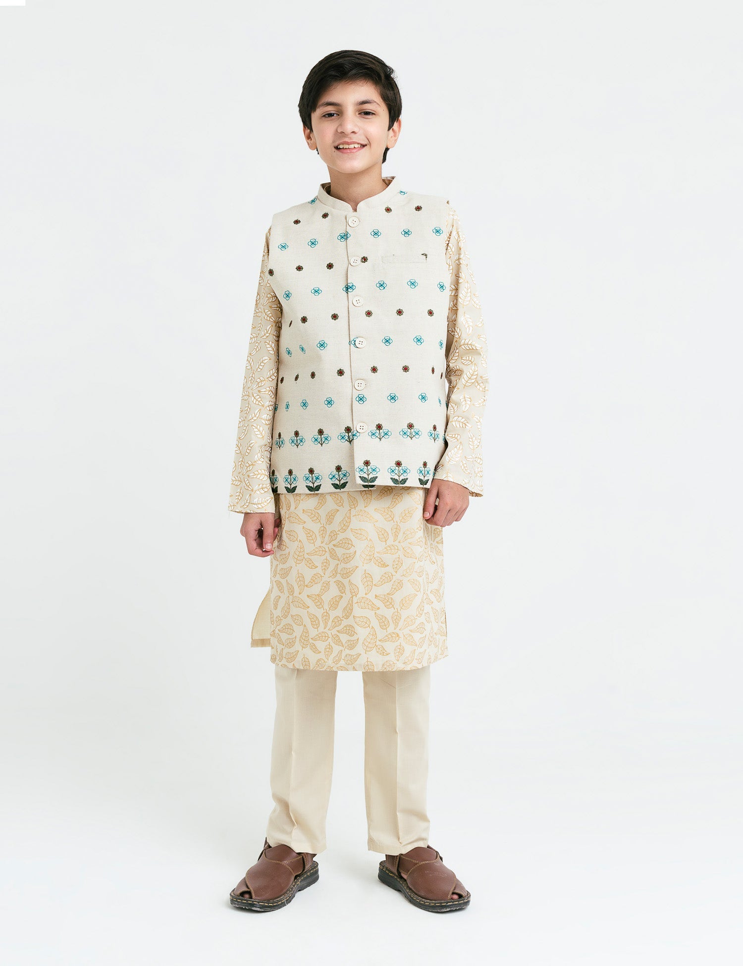 ALL OVER Embroidered W/COAT – BEECHTREE