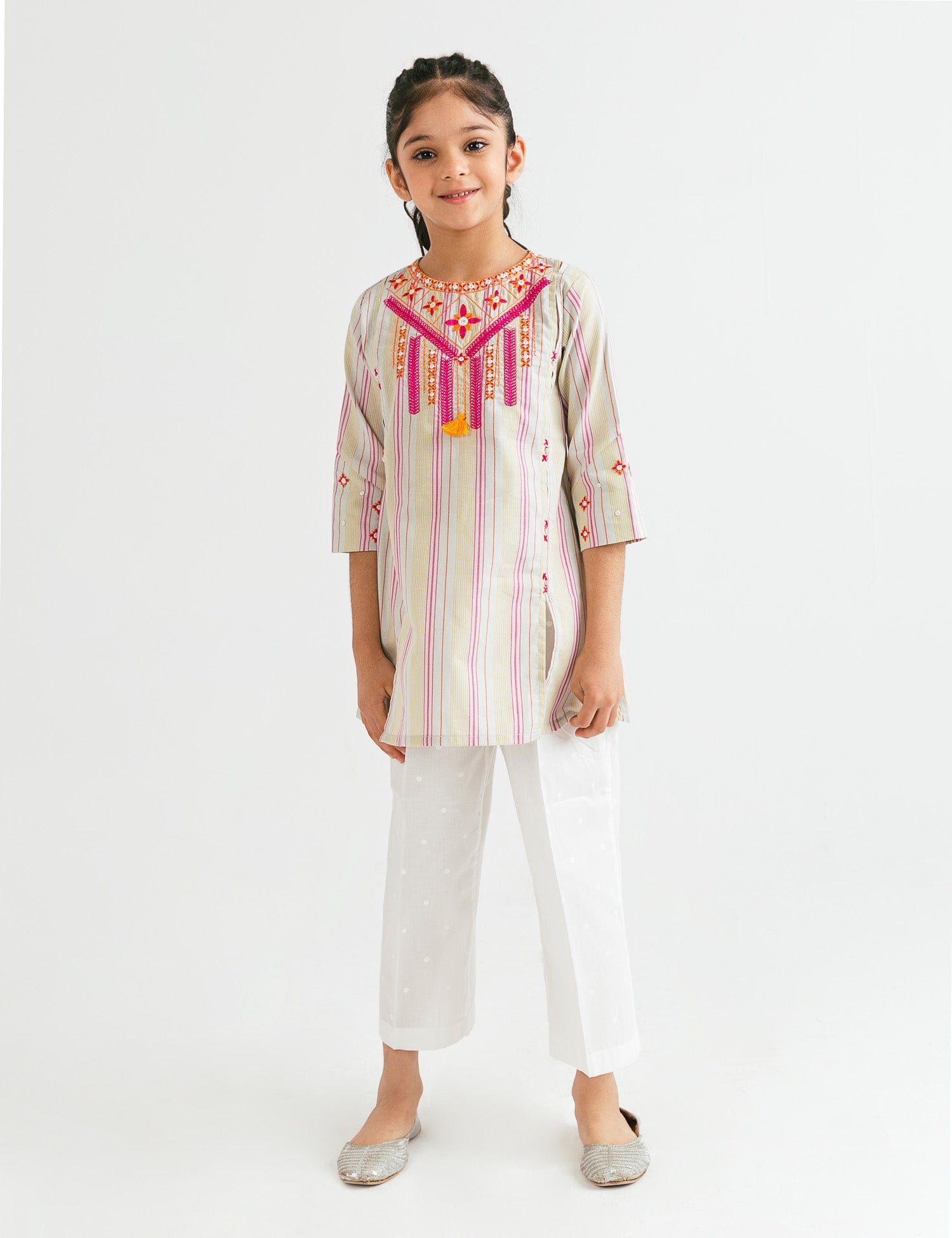 Geomatrical Embroidered Tunic – BEECHTREE