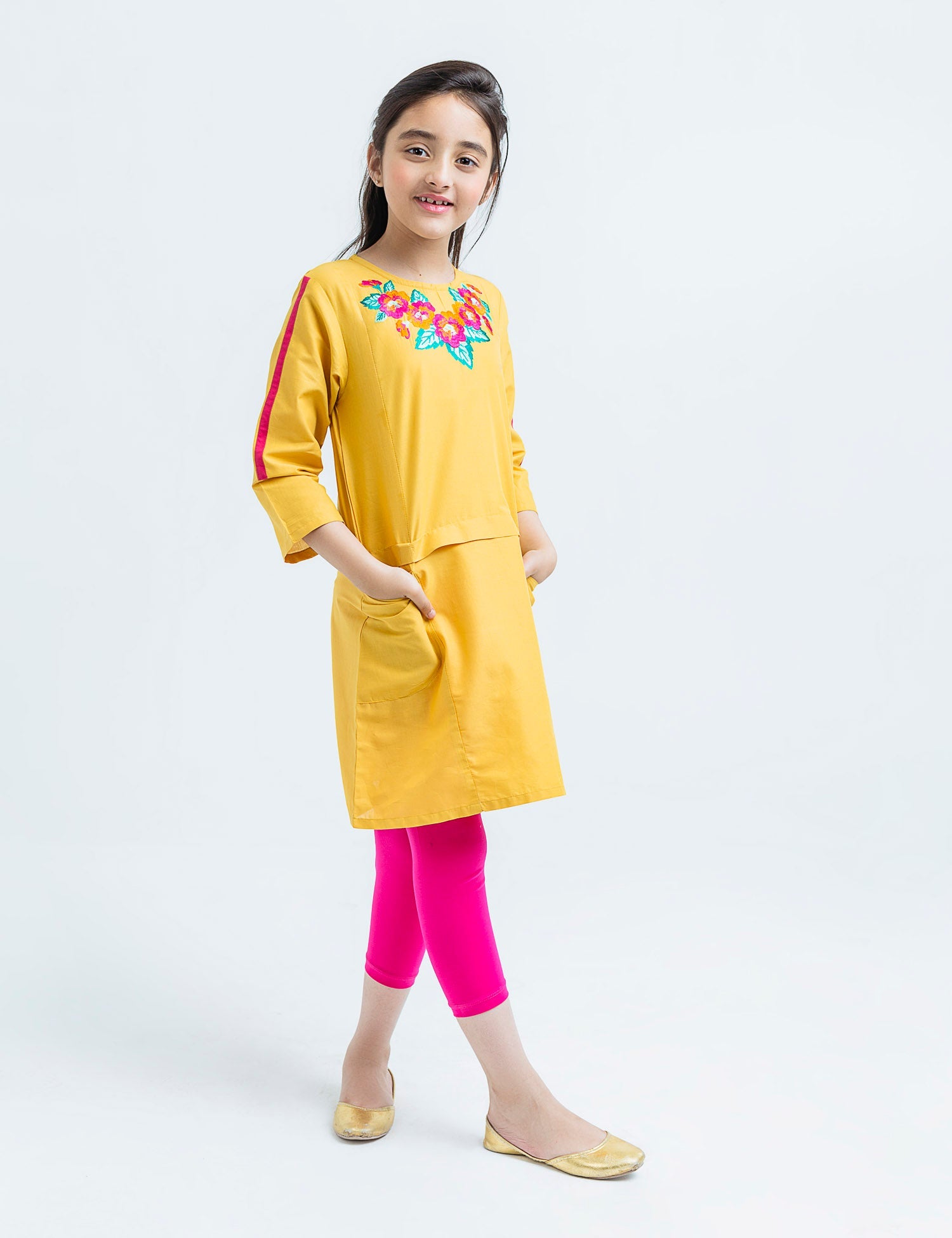 Stylised Embroidered Tunic – BEECHTREE