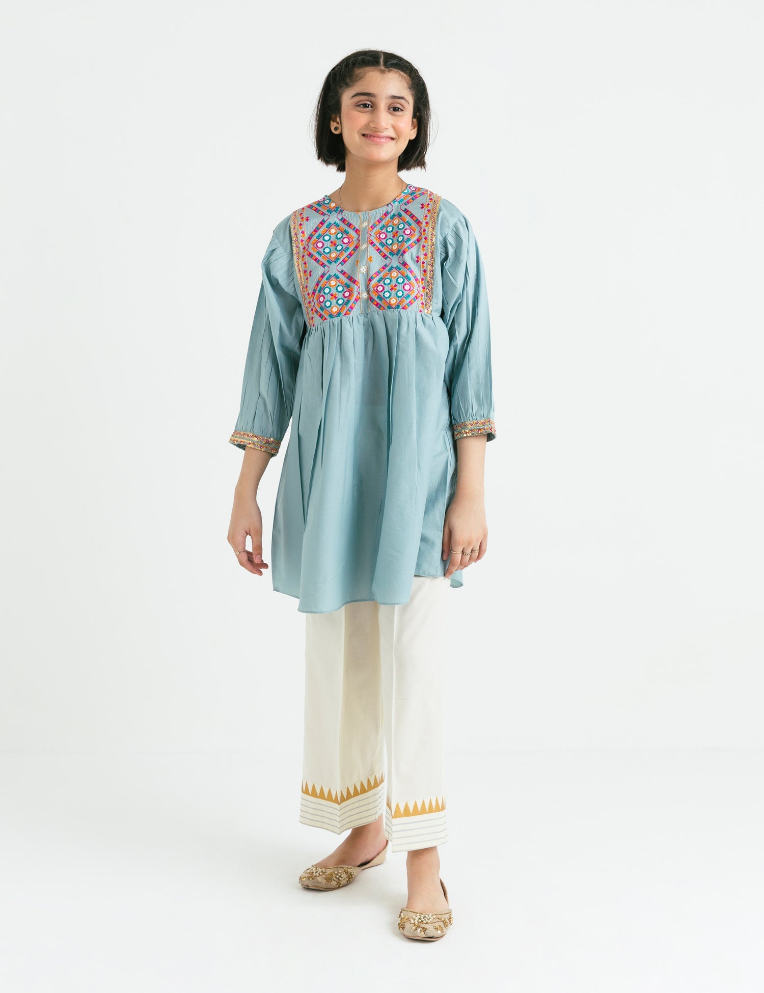 VIBRANT Embroidered TUNIC – BEECHTREE