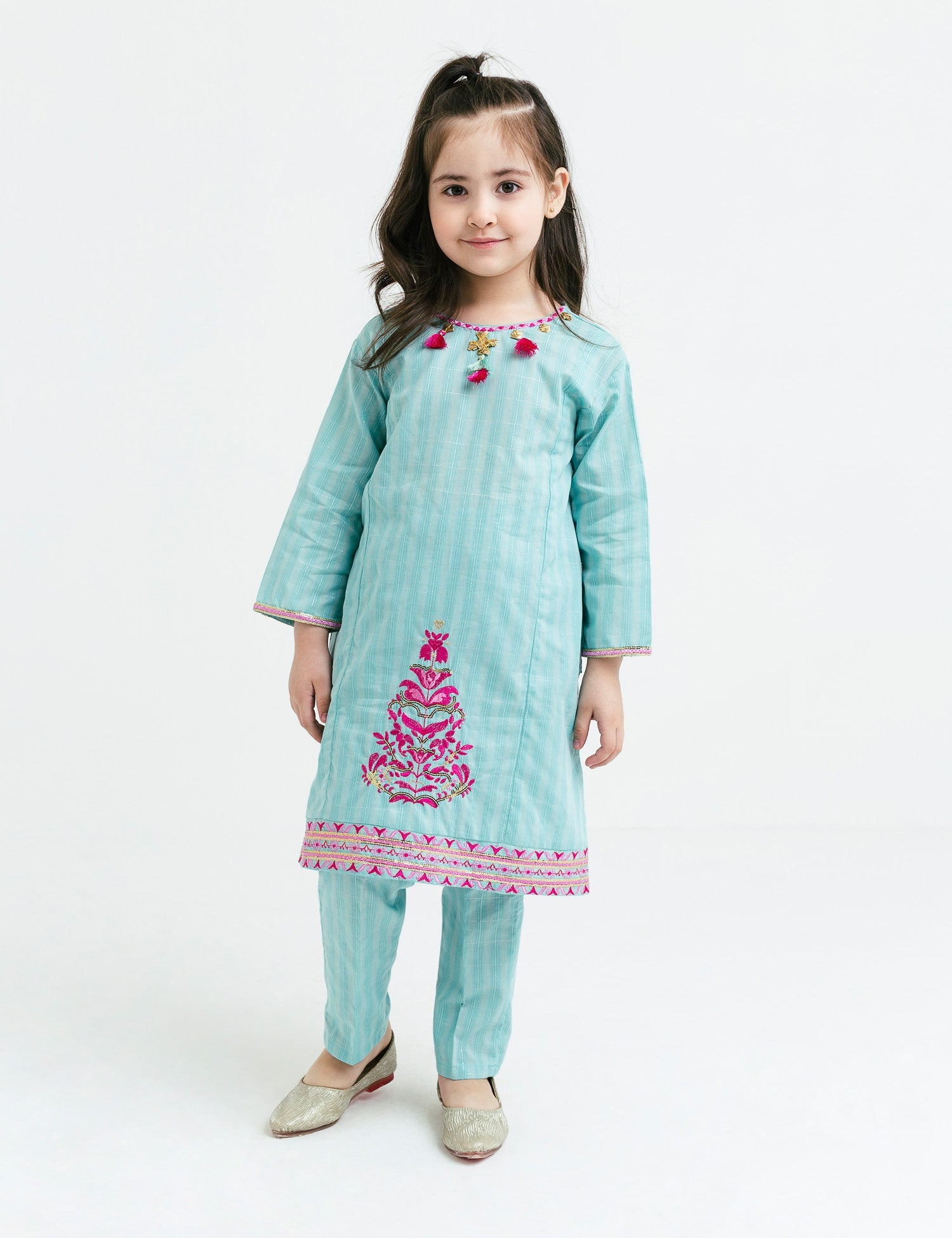 2 PIECE YARN DYED CONTRAST Embroidered SET – BEECHTREE