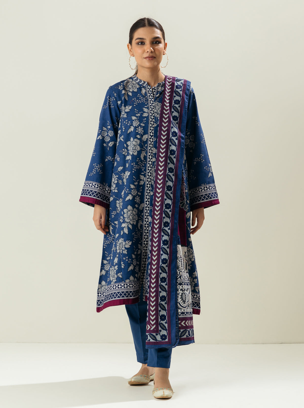 3 PIECE - PRINTED KHADDAR SUIT - CHIVALRY BLUE – BEECHTREE