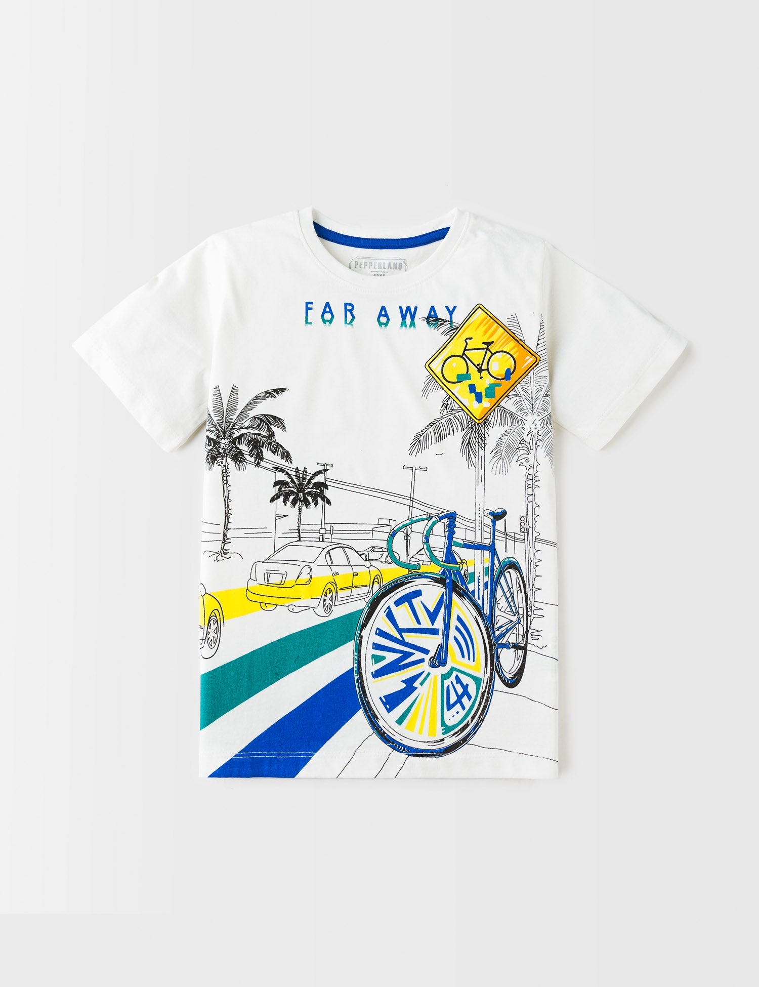 Far Away Graphic Tee – BEECHTREE