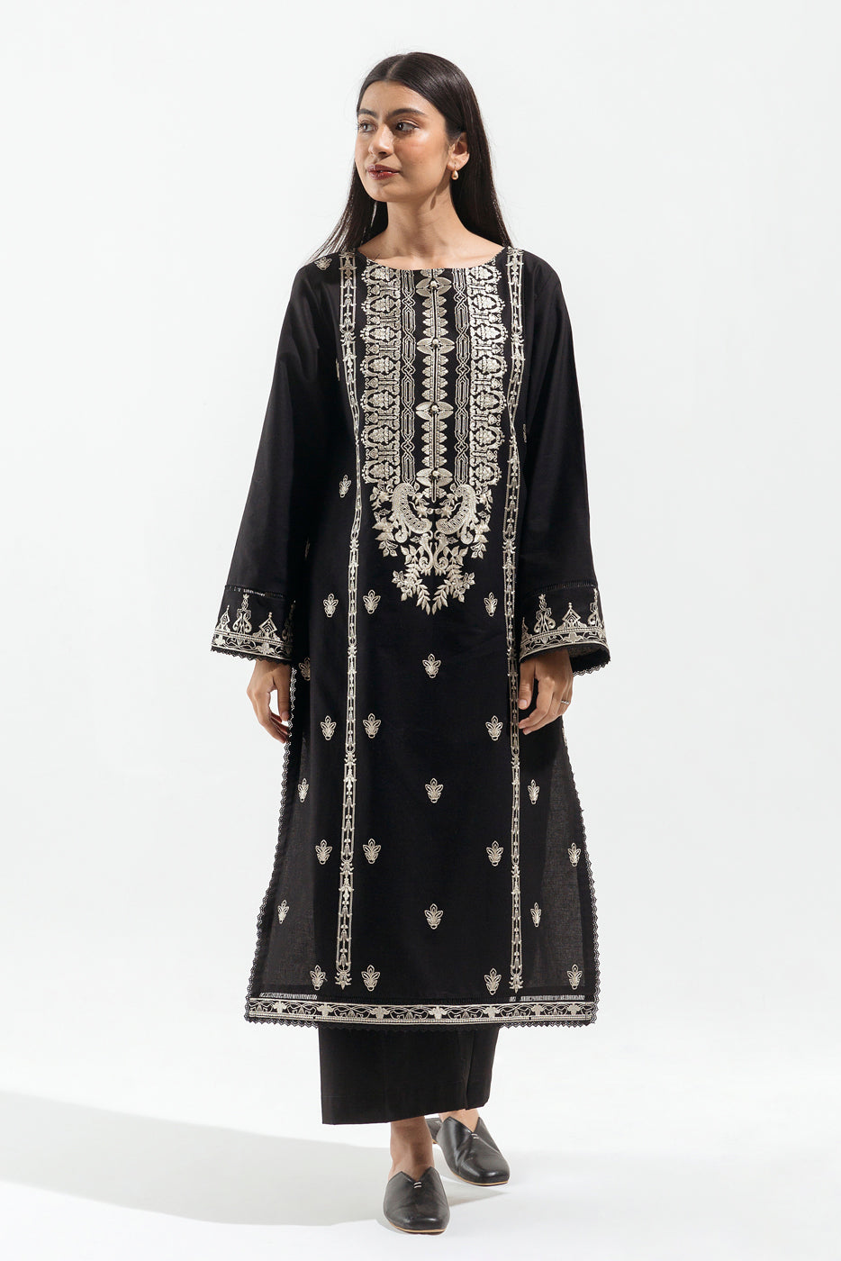 2 PIECE - EMBROIDERED KHADDAR SUIT - GYPSY BLACK – BEECHTREE
