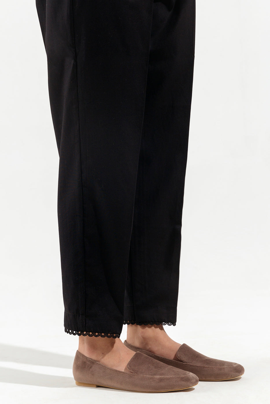 STRAIGHT PANTS – BEECHTREE