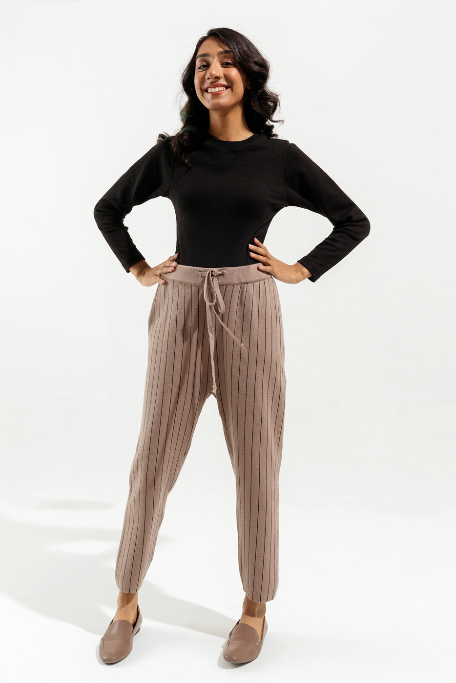 BEIGE STRIPED SWEATER PANTS – BEECHTREE