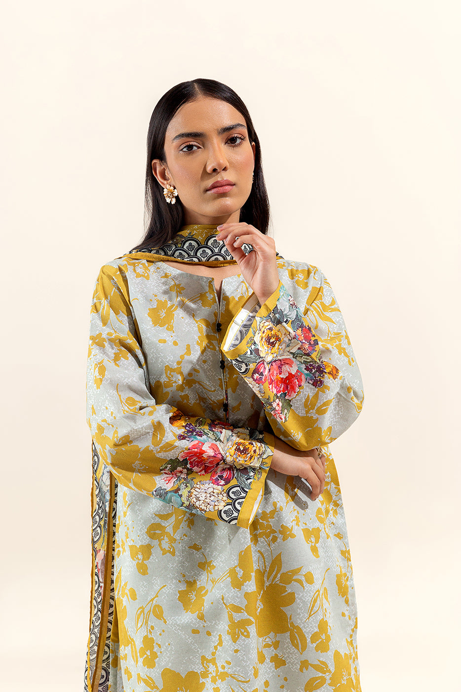 Buy Online Women's Unstitched Alluring Designs – BEECHTREE