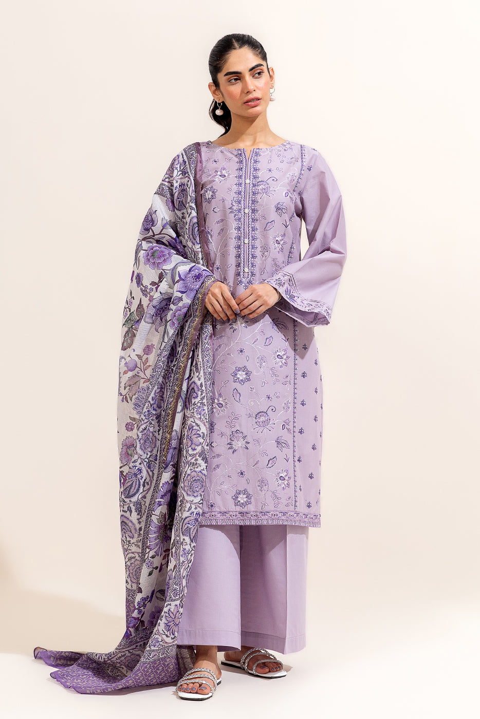 Buy Online Women's Unstitched Alluring Designs – BEECHTREE