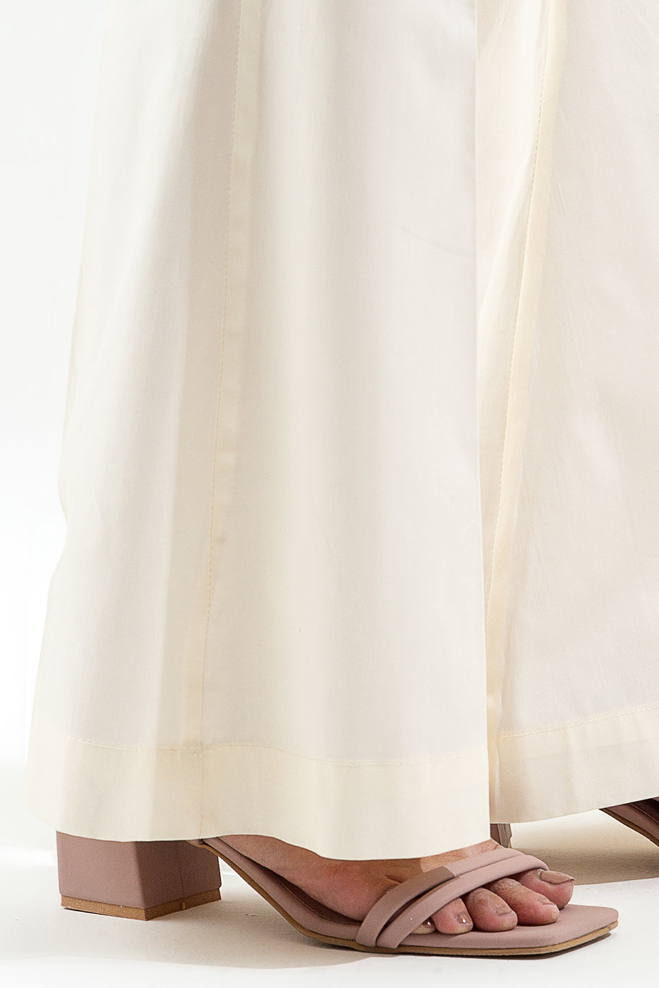 Exotic Looking Pants And Bottoms For Women – BEECHTREE