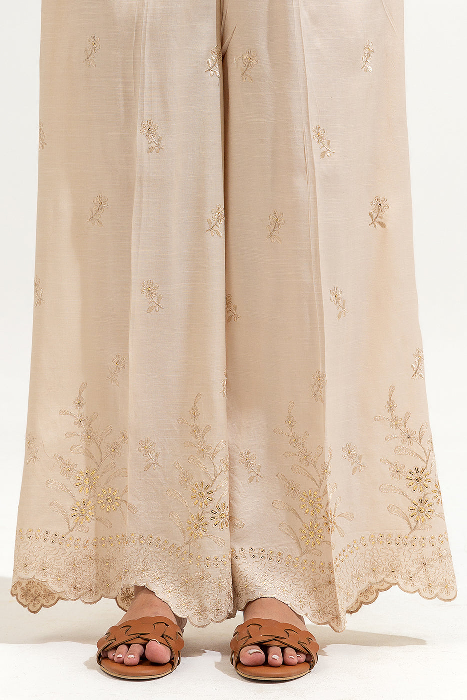 Buy Luxury Pret Collection for Women on Sale - Beechtree Online Store – BEECHTREE