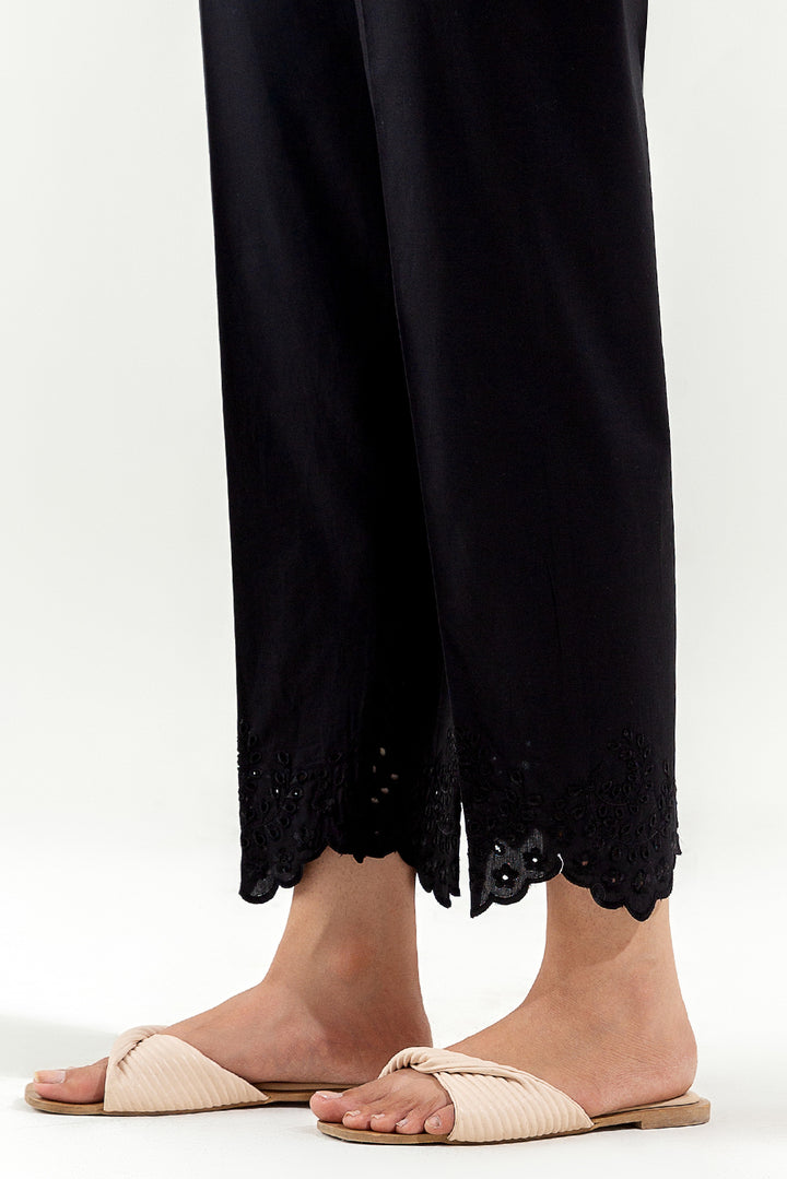 Exotic Looking Pants And Bottoms For Women – BEECHTREE