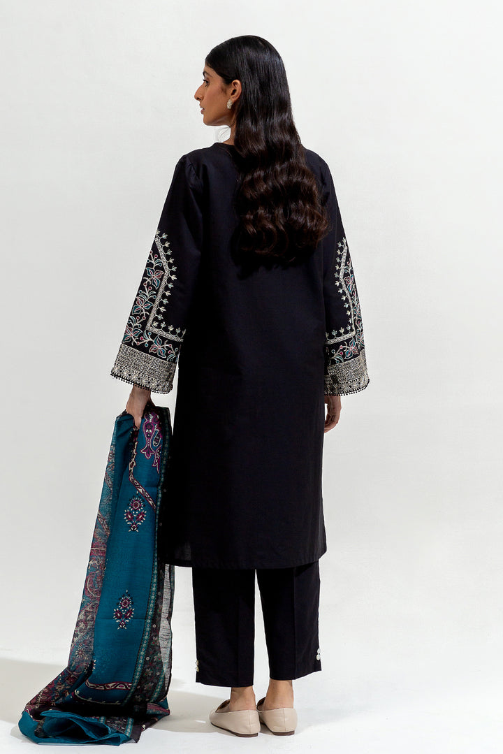 Buy Online Ready Made Dresses from Pret Collection – BEECHTREE