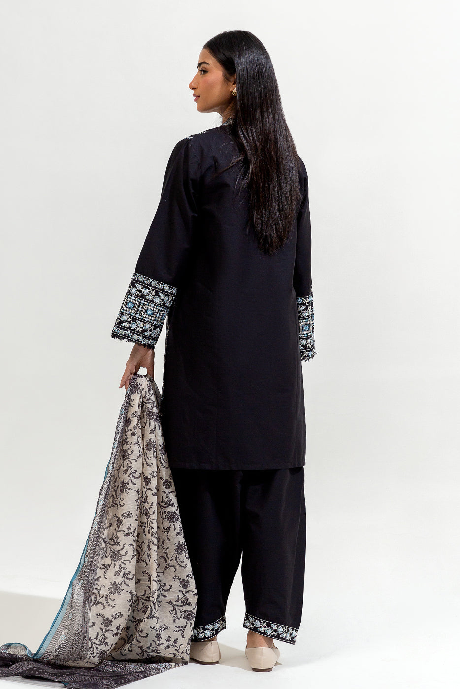 Buy Online Ready Made Dresses from Pret Collection – BEECHTREE