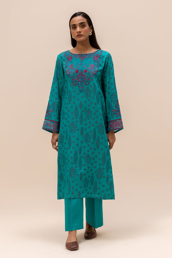 Buy Online: Women's Unstitched Suits 2024 – BEECHTREE