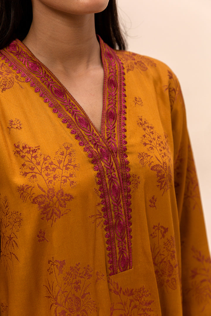 Buy Online: Women's Unstitched Suits 2024 – BEECHTREE