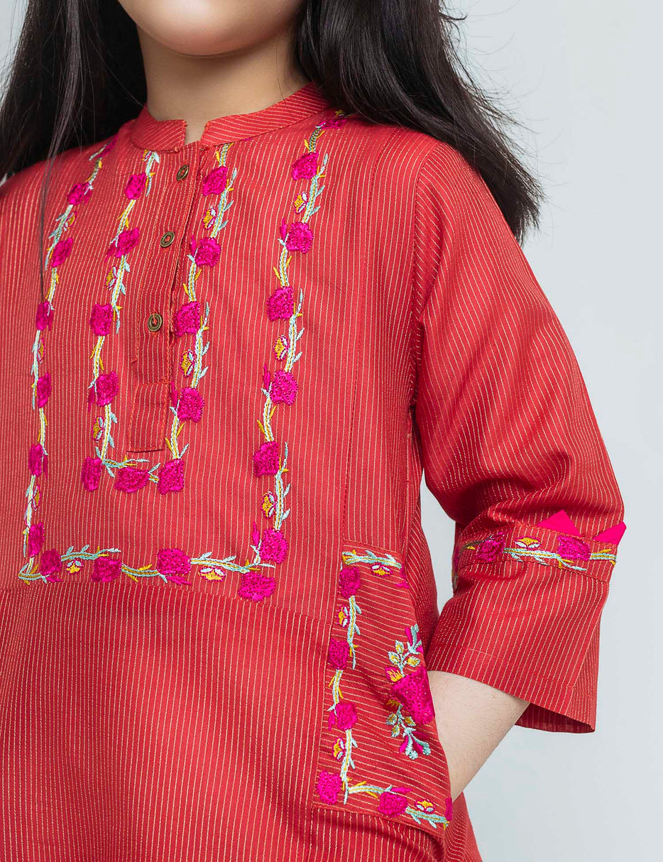 Stylised Embroidered Kurta – BEECHTREE