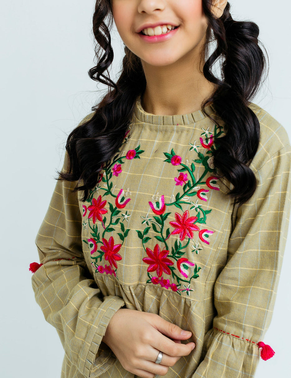 Floral Embroidered Check Kurta – BEECHTREE
