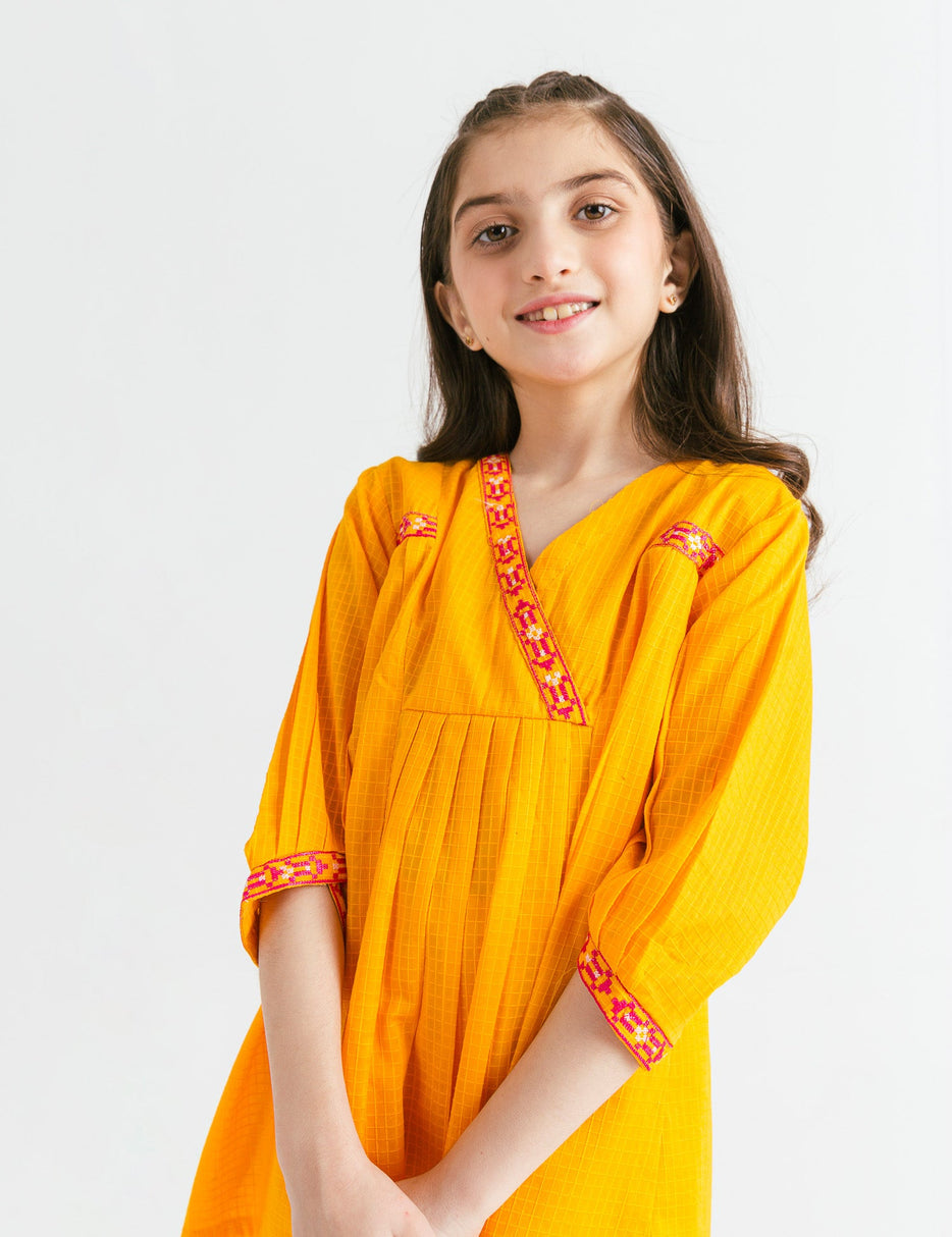 2 PIECE STYLISED Embroidered SET – BEECHTREE