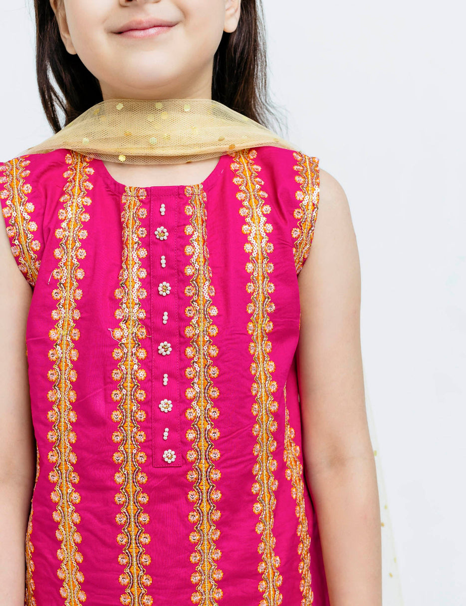 SEQUIN Embroidered SUIT (SLV/LESS) – BEECHTREE