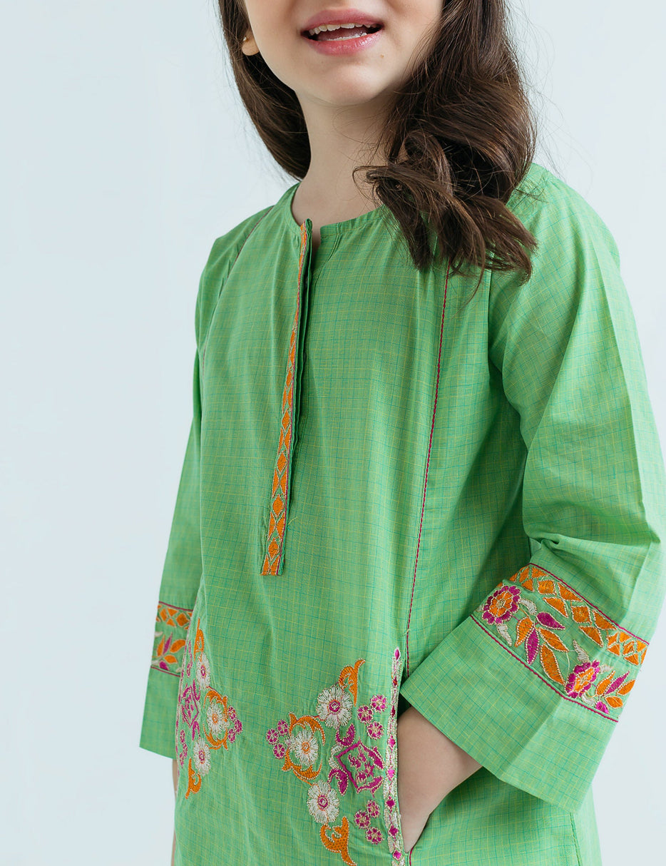 Embroidered pockets kurta – BEECHTREE
