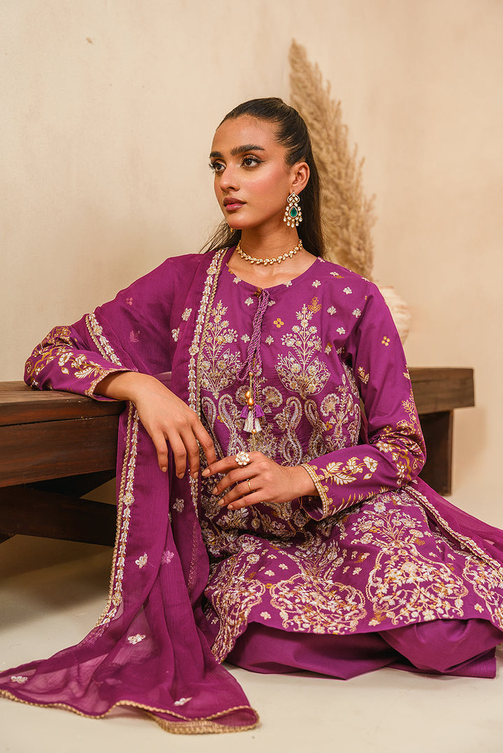 Avail Best Sale On Unstitched Clothes For Women in Pakistan – BEECHTREE
