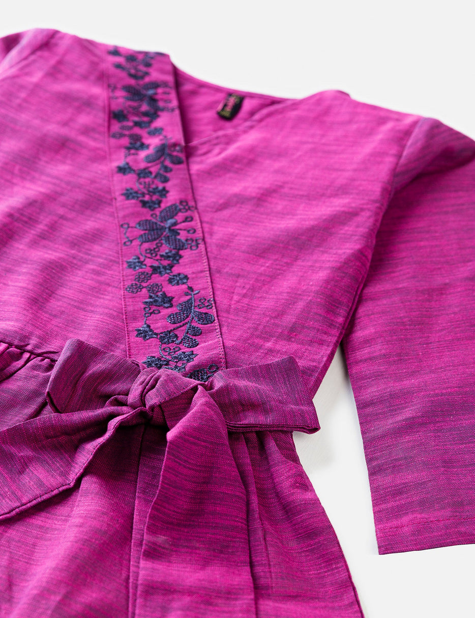 Chambray Embroidered Top – BEECHTREE